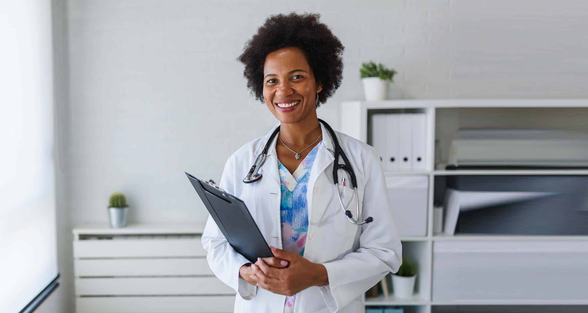 29 Unique Gifts for Doctors That They'll Actually Want - TheraEx Locums ...